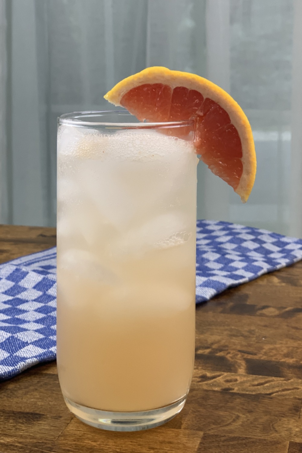 Paloma Cocktail with Grapefruit Juice - We Make Pretty