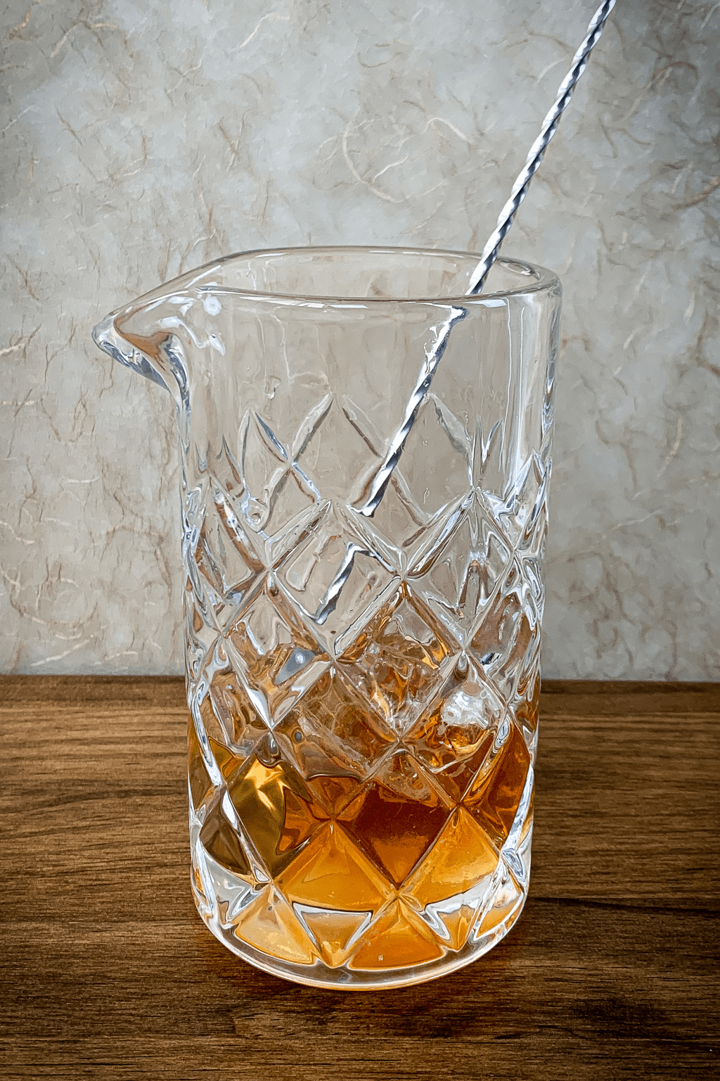 3 Easy Whiskey Cocktails That Don’t Require a Shaker - We Make Pretty